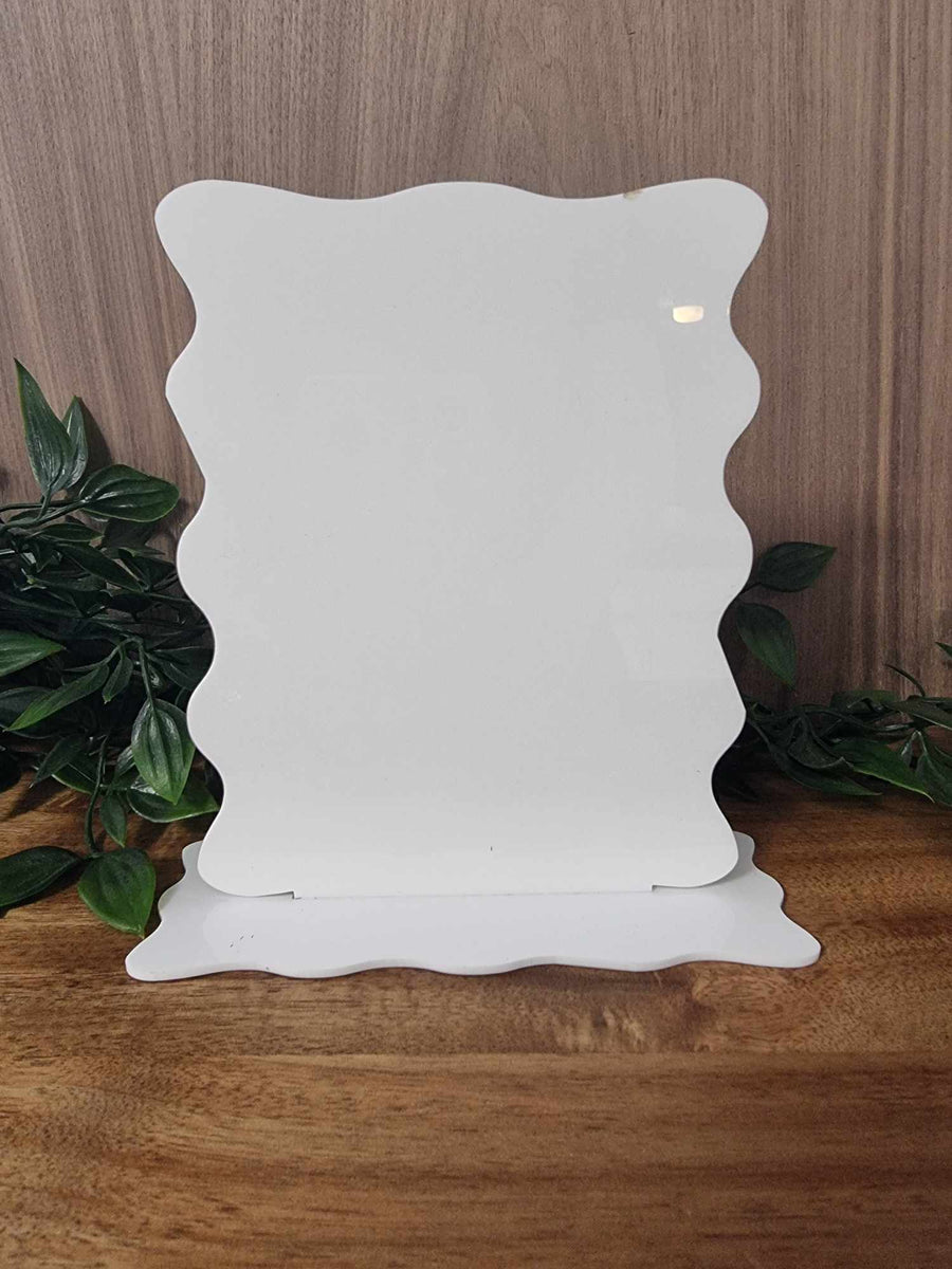 Squiggly Table Sign - 12cm by 15cm – T & L Vinyl